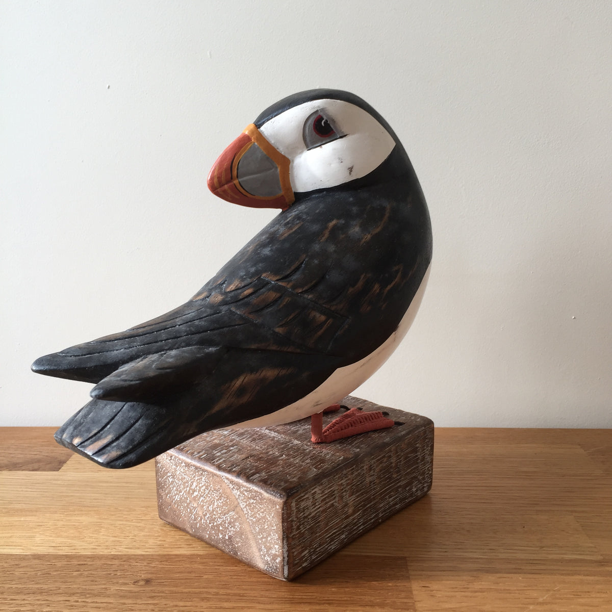 Archipelago Puffin Preening Wood Carving – Bells Cottage Interiors