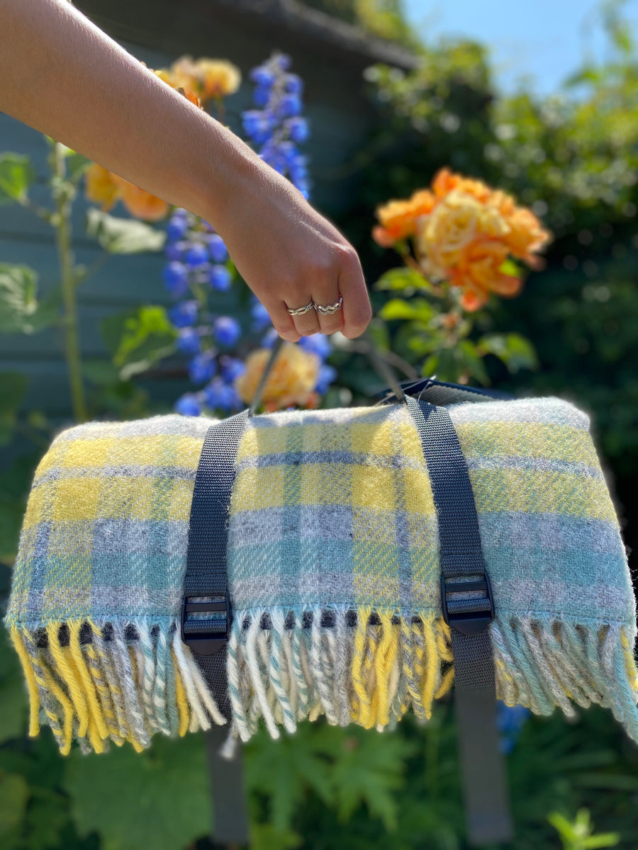 Tweedmill Polo Picnic Rug with Waterproof Backing and Carry Strap - Co ...